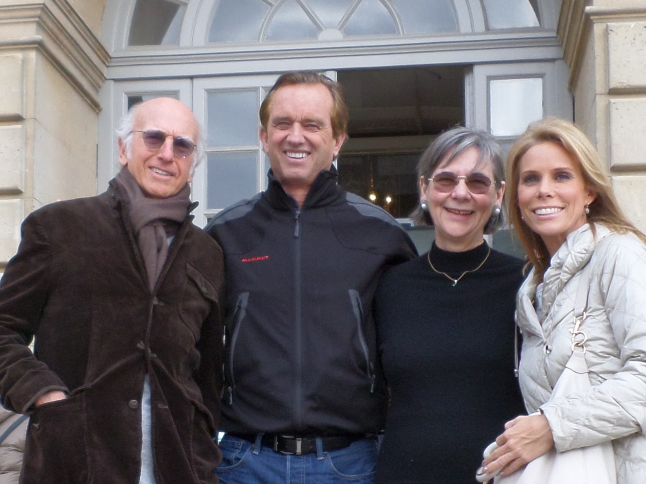 arrivée impromptue de Bobby Kennedy..." - Les Chroniques des Amis de ...